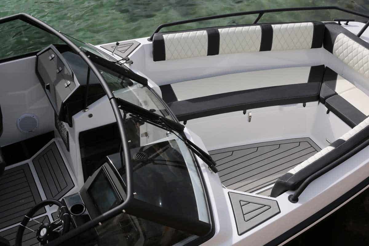 Finnmaster Husky R8s - Sjøberg Båt